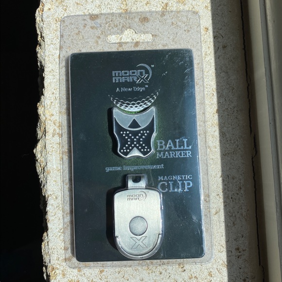 moon marx | Other | Moonmarx Magnetic Clip Golf Ball Marker And Putt ...